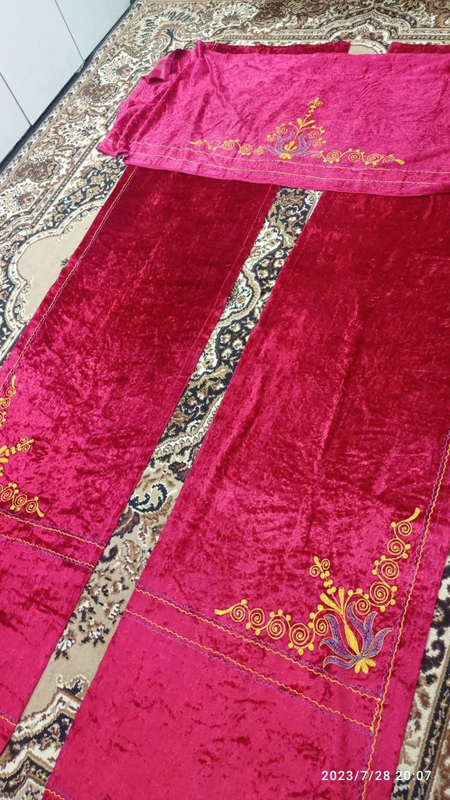 Duxoba parda ishlatilgan