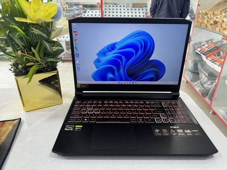 Acer nitro ryzen 7 (core i7 11 avlod) oyin va grafikalar uchun