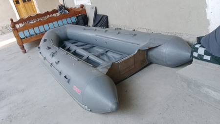 Лодка Кайман 400