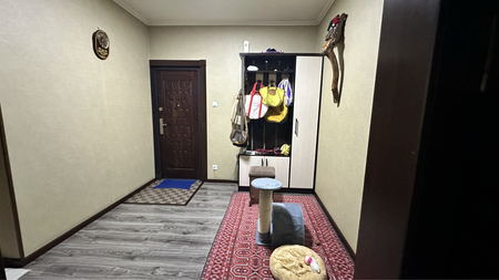 Продается 1 этаж 3х комнатная  квартира в Бухаре