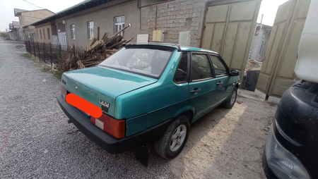 Lada samara 99. Sotiladi. Yili 1999 yil.