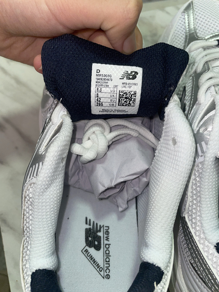 Белые кроссовки new balance 530