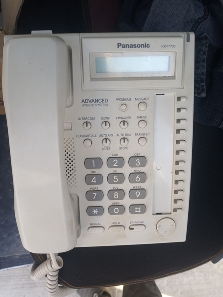 Panasonic mini ates.sistemni telefon sotiladi
