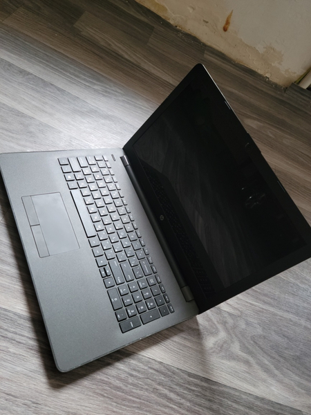 Ноутбук Hp 8/512гб возможен обмен