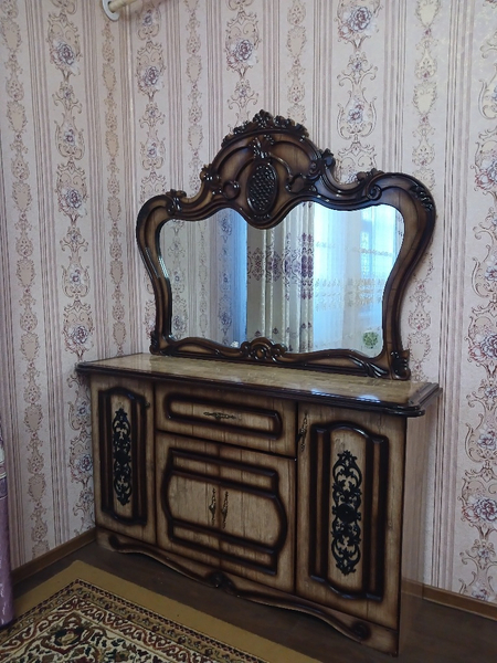 Продаётся спальный гарнитур