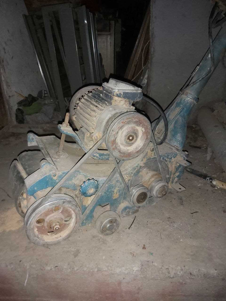 Продам Шлиф машинку 380Вт