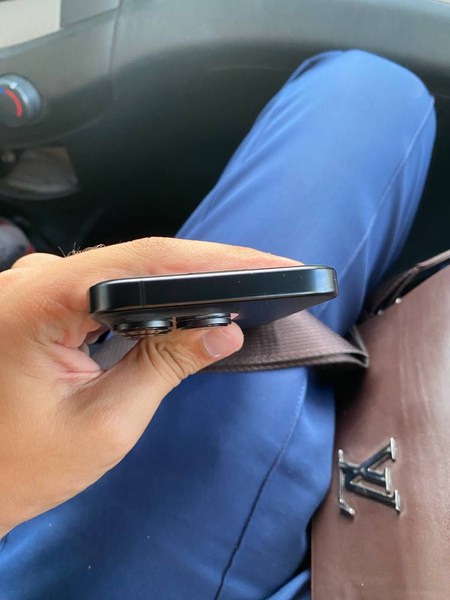 Iphone15pro black titanium