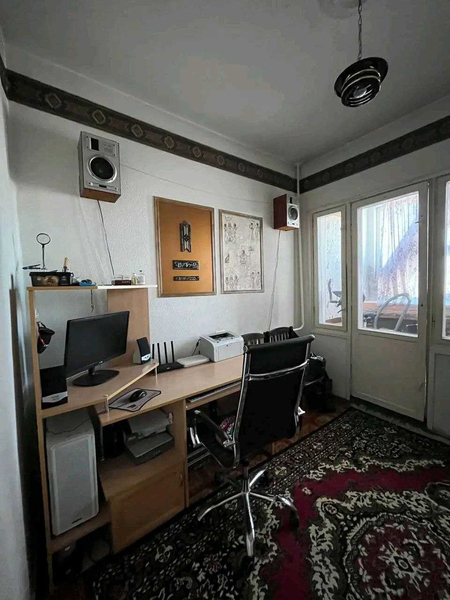Yakkasaroyda kvartira sotiladi 0404