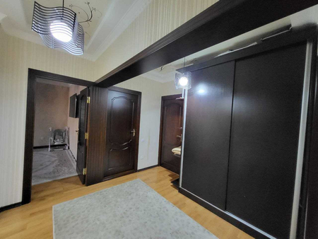 Продам 4 комнатную в Госпитальном массиве