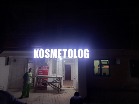 Reklama burtma xariflar baner arakal