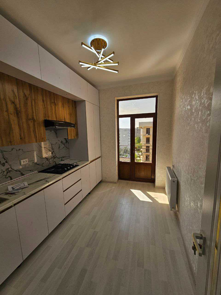 2 xonali 78m² 7-qavat sotiladi