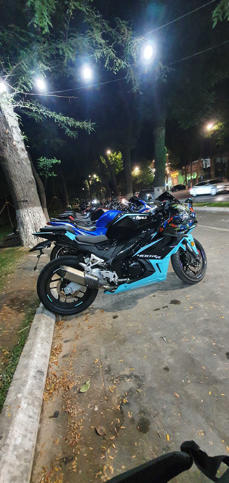 Mototsikil sportbike 400 kub