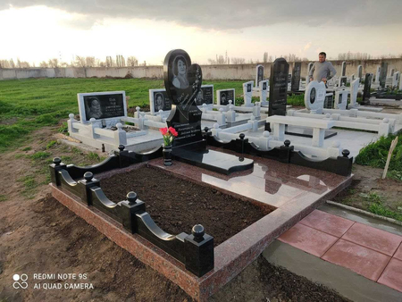 yodgorlik tosh. Памятники