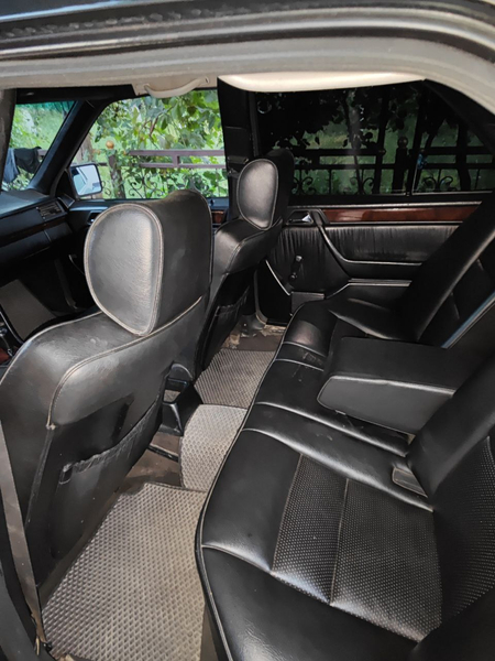 Mercedes-benz w124 E300