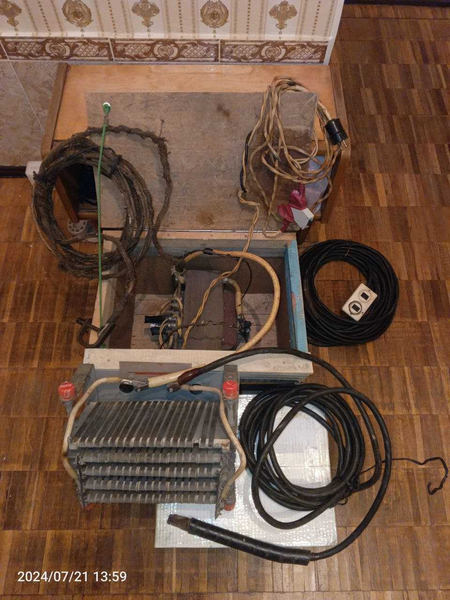 Продам сварочный трансформатор ( Полный комплект ) однофазный 220V.