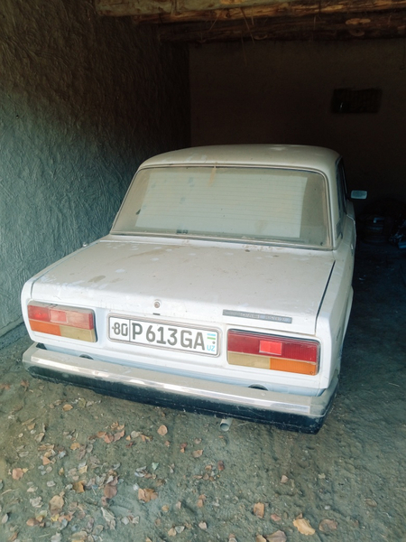 Vaz 2107 toza zang yoq ummuman narxini kelishtrib beraman