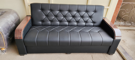 Yumshoq divan koja