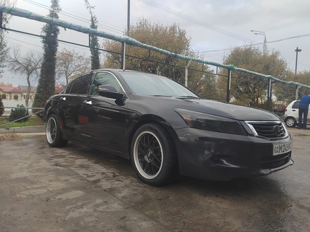 Honda accord 2008 года