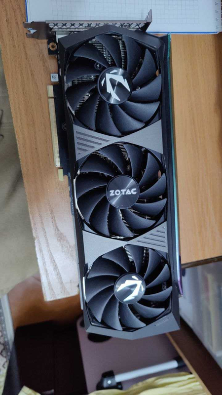 Zotac Holoblack 3070Ti!
