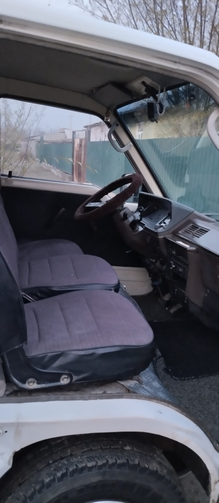 Toyot HiAce avtomobili