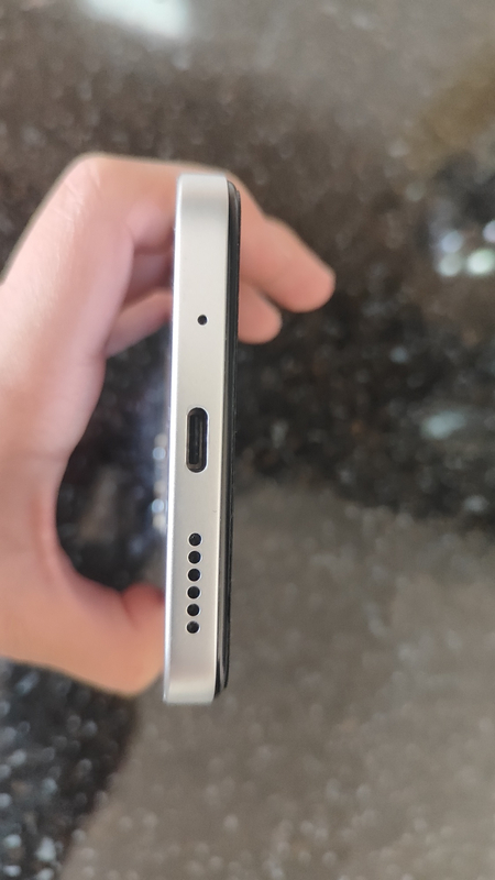 Продам новый телефон Redmi 12