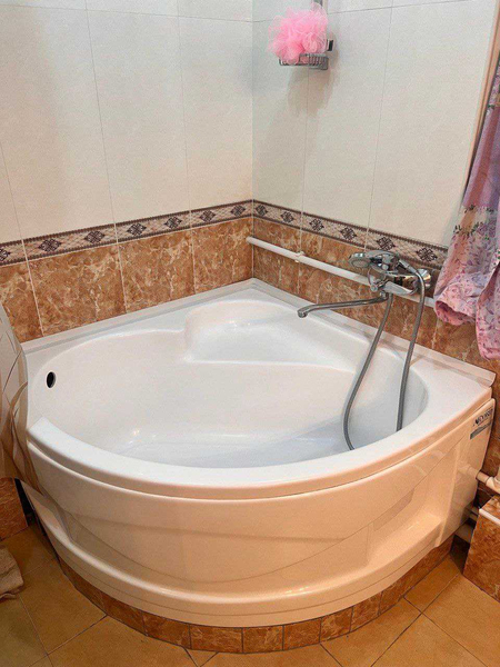 (К128961) Продается 5-ти комнатная квартира в Алмазарском районе.