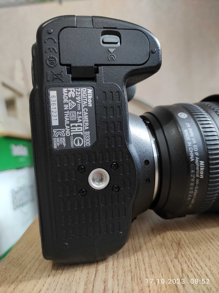 Продам новенький фото-видео аппарат Nikon D3300 + вспышку Nikon SB-600