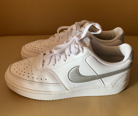 Кроссовки «NIKE» 39-размера