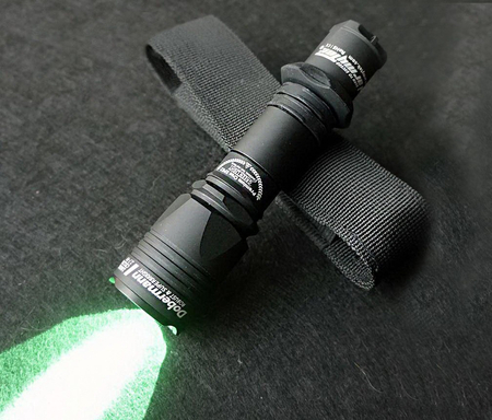 Продам фонарик Armytek Dobermann