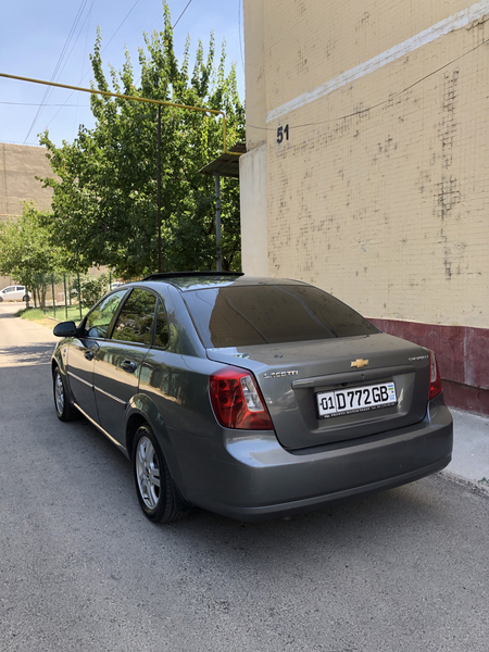 Lasetti 1.6 Sotiladi