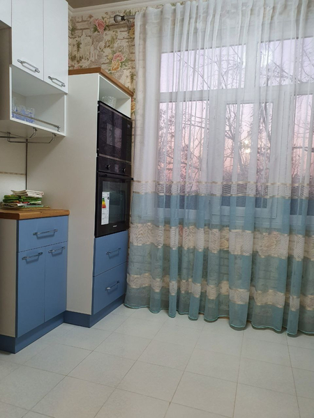 2в3/5/5 ул.Бобура,Некст