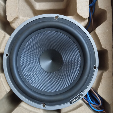 Продам динамики HERTZ состояние 5+ Bass
