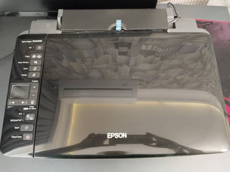 Продам принтер Epson SX420W без катрижей