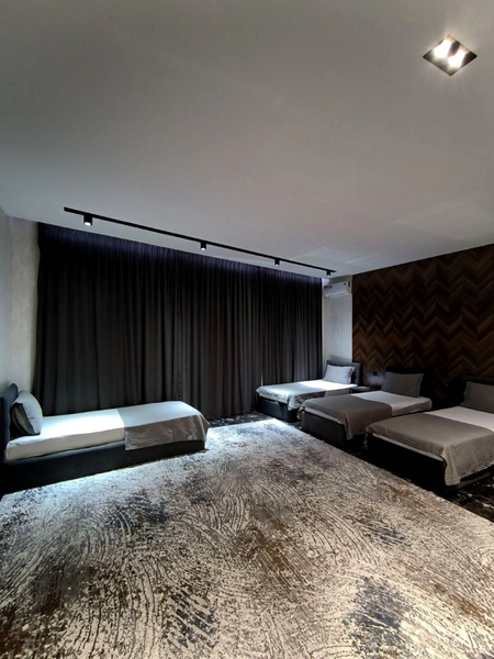 Dacha Mercedes Benz villa