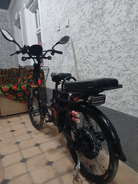 Skuter velo Mustang 2024