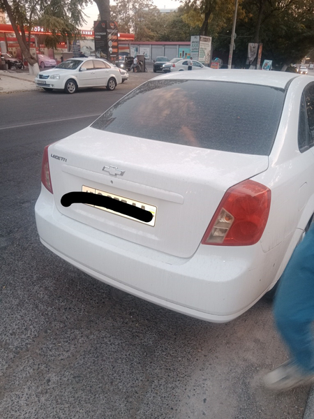 Chevrolet Gentra 1 poz