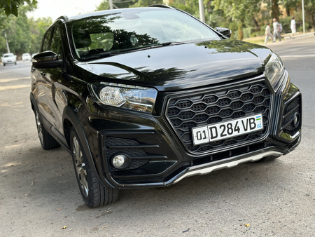 Lada X-Ray cross