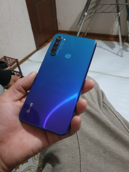 Redmi not 8   4+1/64.  Xolati zor