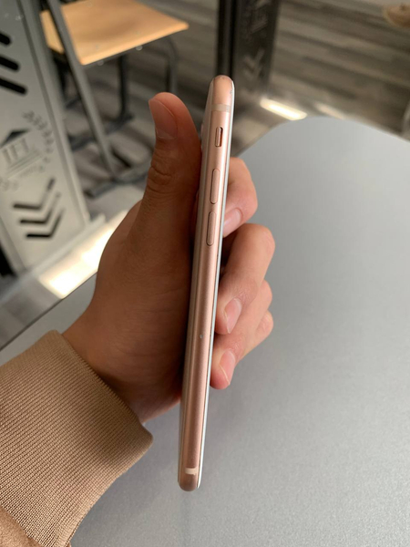 iPhone 8 sotiladi