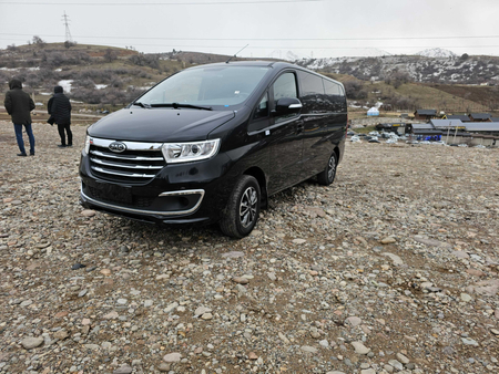 JAC M3 Plus full paket nalichida oq va qora
