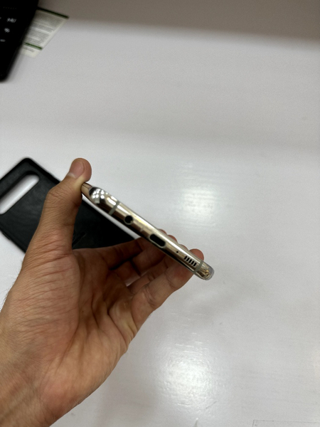 Samsung S10 5G 200$