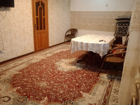 Uchaska hovli sotiladi ozimizzi uy maklermas