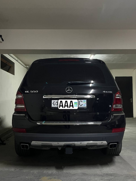 Mercedes-Benz Gl550