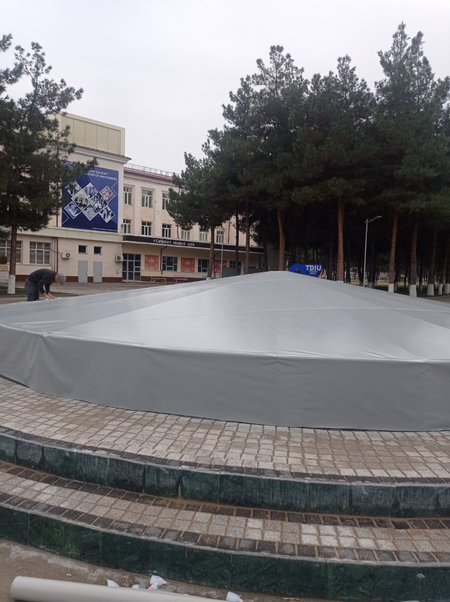 Установка баннер с металлическим каркасом из баннером н