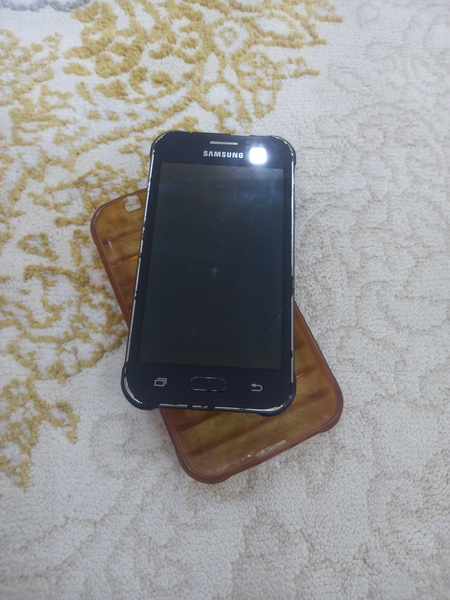 Samsung legenda. J1 ace sotiladi