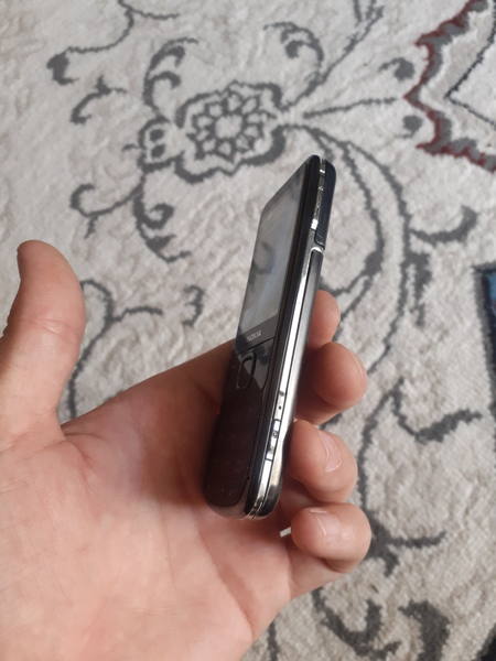 Nokia 6700 black sotladi uz imeya otmagan