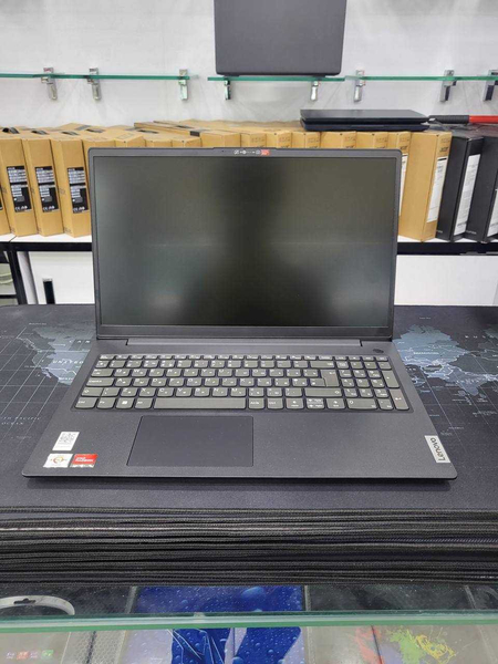 Lenovo V15 AMD Athlon Silver 7120U/8GB LPDDR5/256GB/SSD15.6