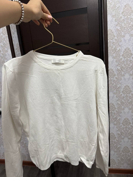 Кофточки с длинными рукавами,  по очень низкой цене 55.000