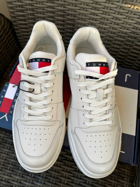 Обувь от Tommy Hilfiger