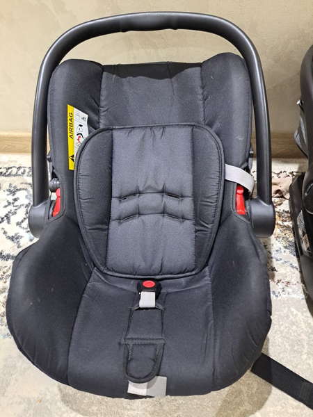 Продаётся авто кресла 2 вида